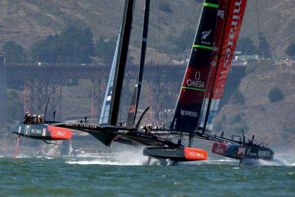 Ellison snubs Oracle World to go sailing - iStart leading the way to ...
